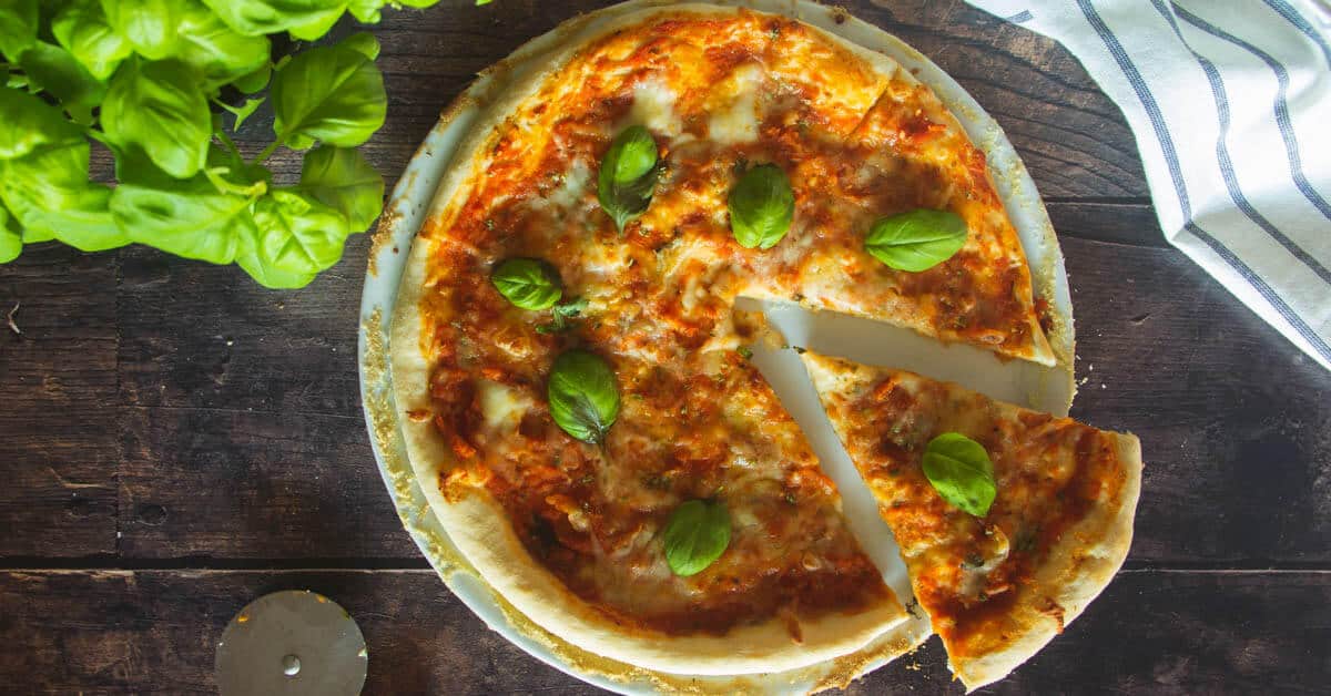Masa de Pizza Italiana Casera • Nómadas Gourmet