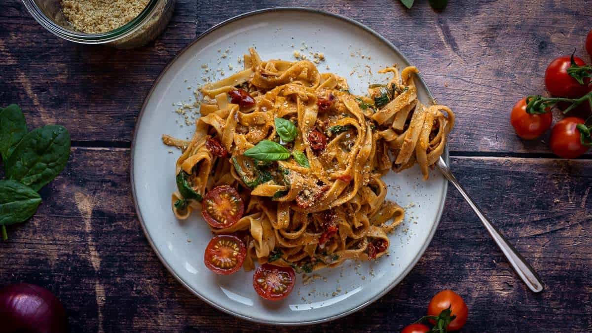 Pasta Fettuccini con Salsa rosa casera | Nómadas Gourmet