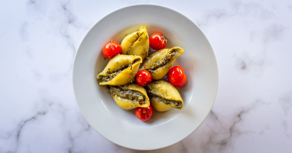 Conchas de Pasta Rellenas • Nómadas Gourmet
