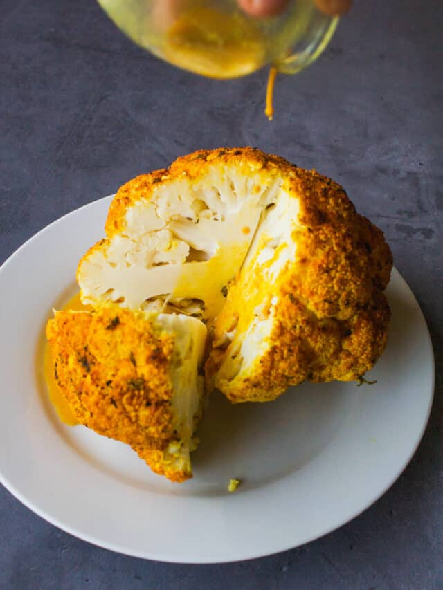 Coliflor Asada Con Salsa Especiada • Nómadas Gourmet
