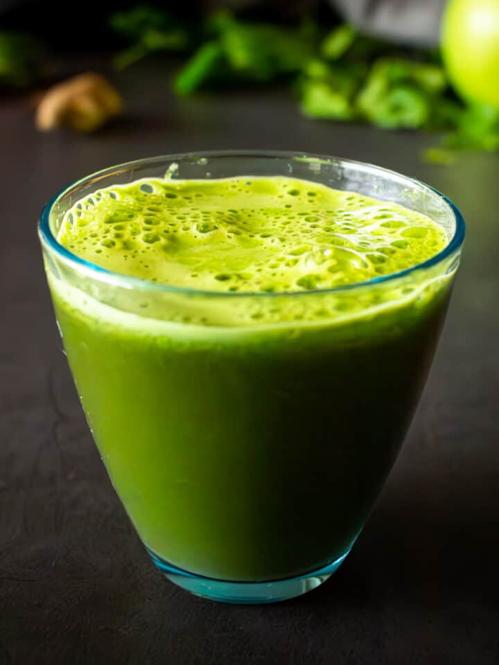 Zumo de Manzana Verde y Espinaca | Nómadas Gourmet