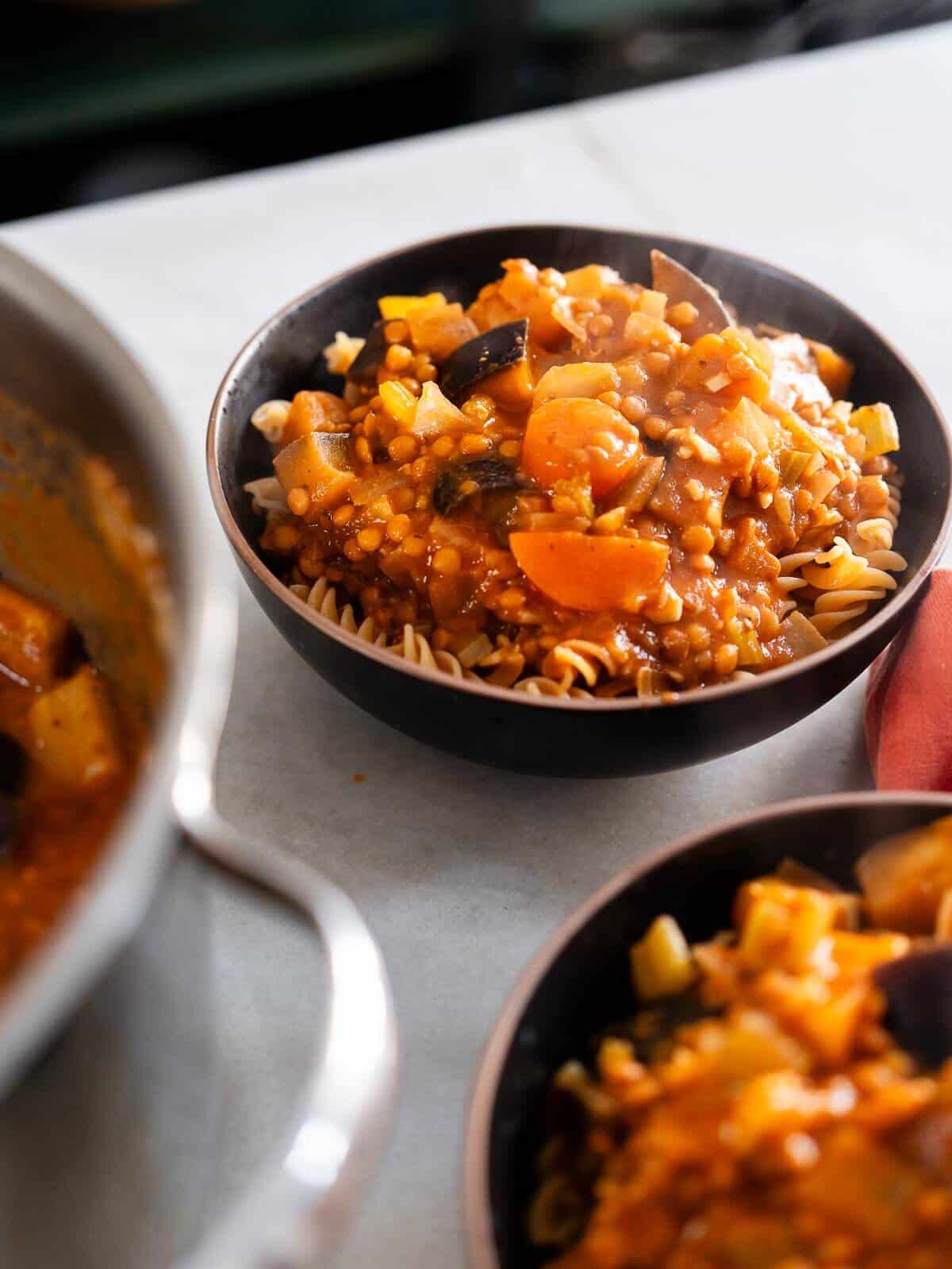 Lentejas con pasta | Nómadas Gourmet