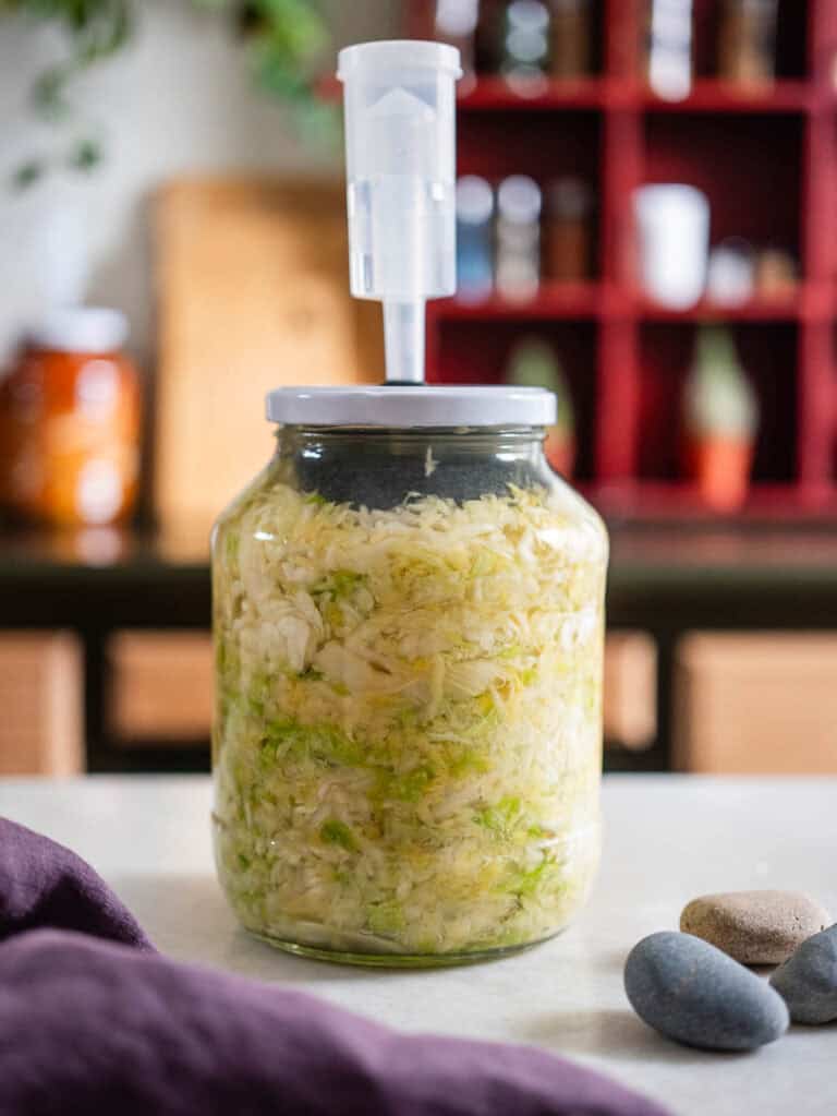 Receta de Chucrut Casero • Nómadas Gourmet